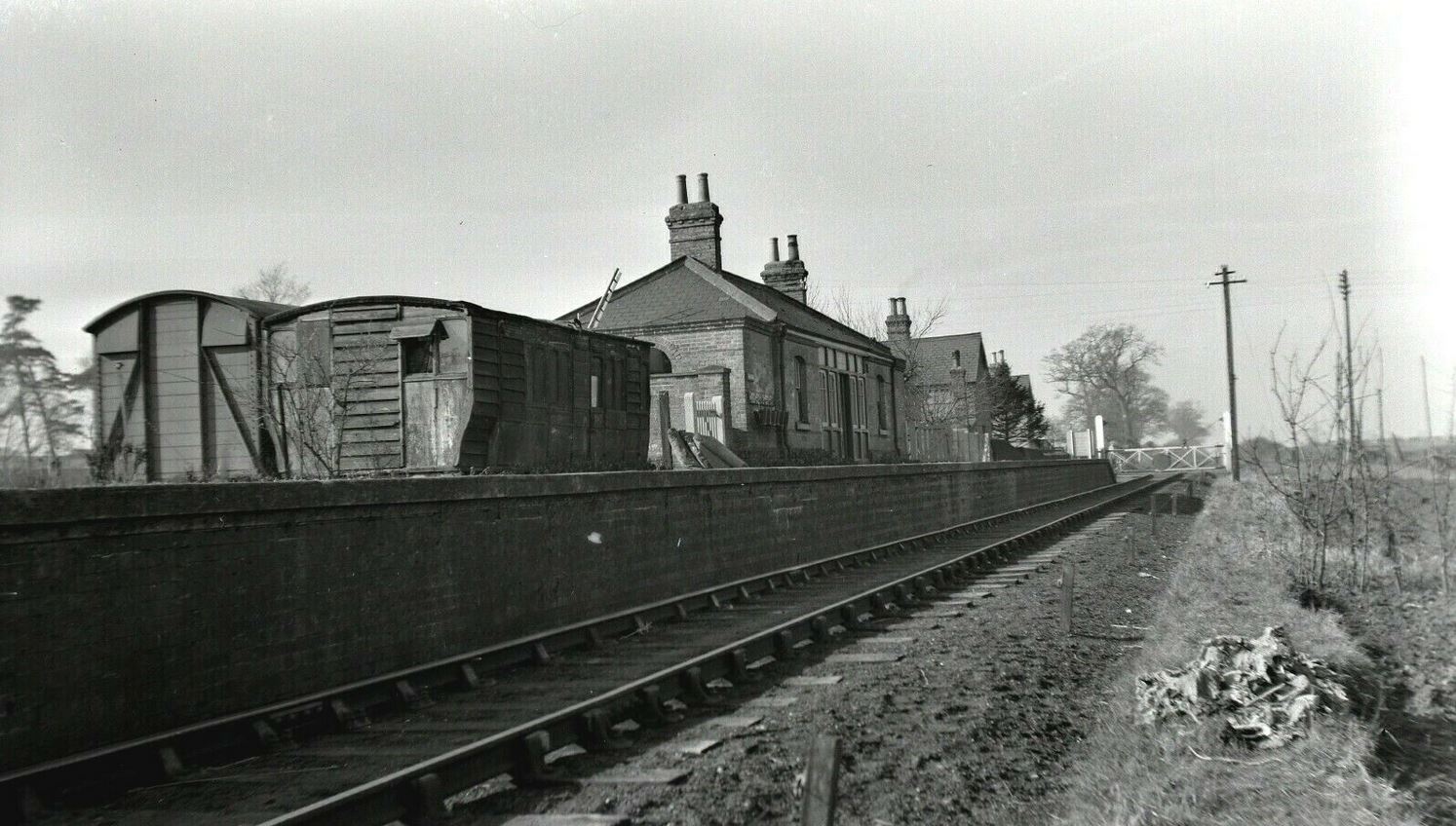 1940 – Station & Level Crossing – Stoke Ferry & District History Group